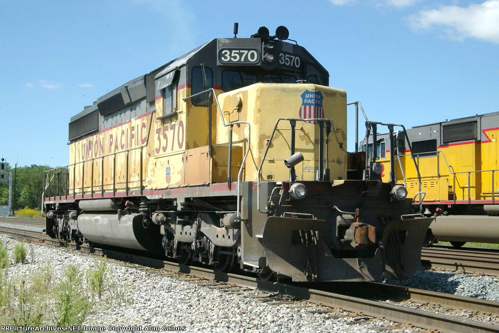 UP SD-40-2 3570